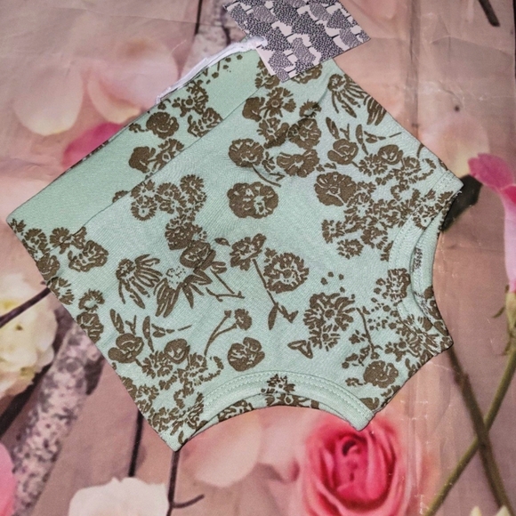 kate quinn | Bottoms | Nwt New Kate Quinn Bloomer Spring Floral 36 M ...